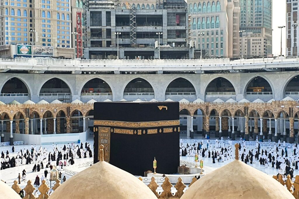 Saudi Arabia develops AI algorithms to manage crowds at holy sites - WAYA Saudi Arabia develops AI algorithms to manage crowds at holy sites - WAYA