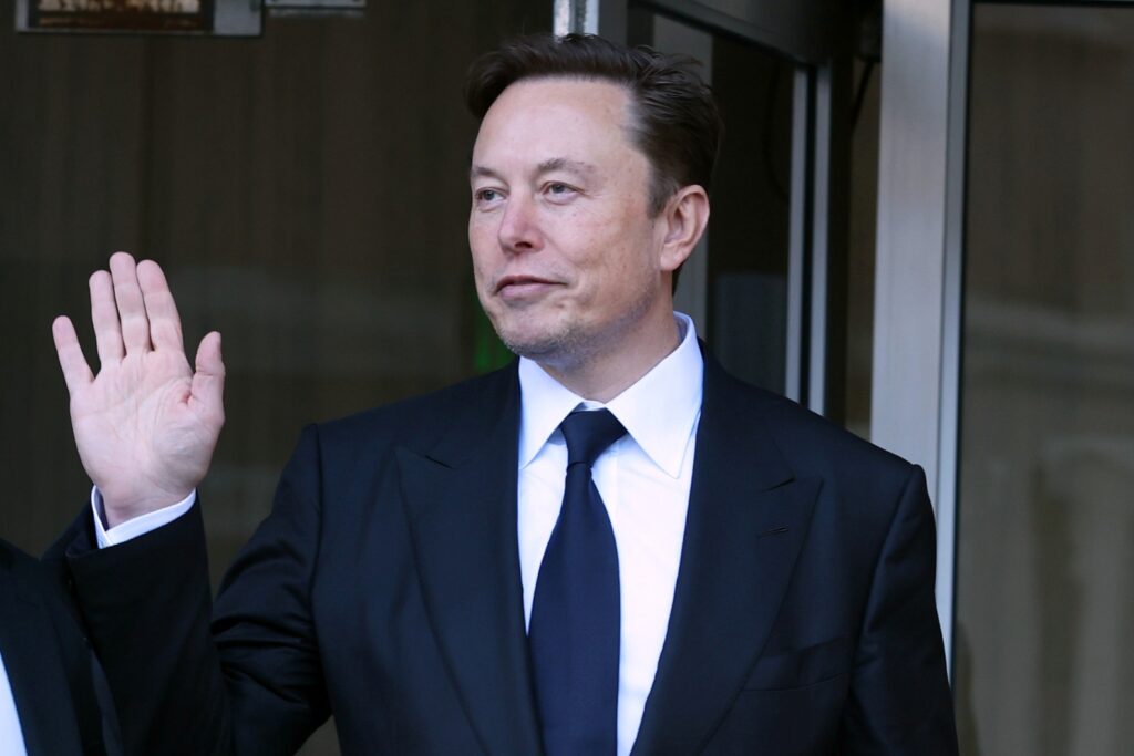 Elon Musk plans AI startup to rival OpenAI - WAYA Elon Musk plans AI startup to rival OpenAI - WAYA